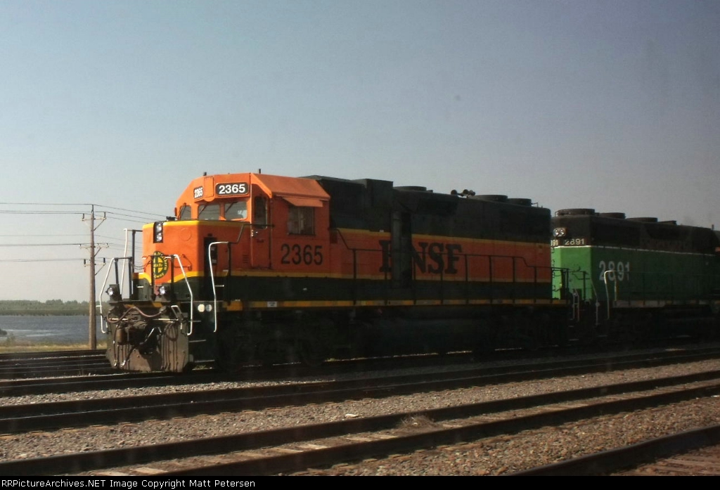 BNSF 2365